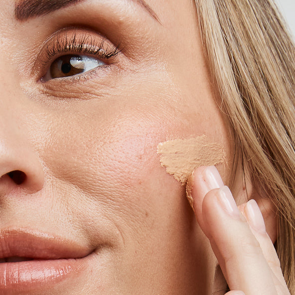 Tinted Face Cream With SPF 40 – MooGoo Malaysia